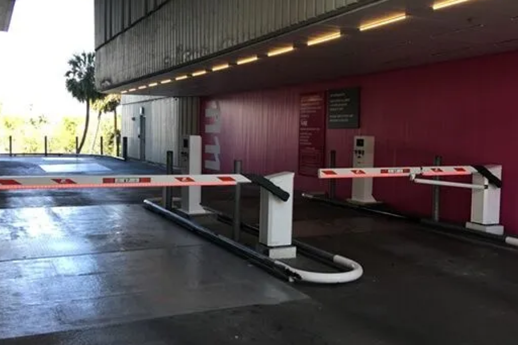 Parking Gate System for Parking Lots - Flash Parking